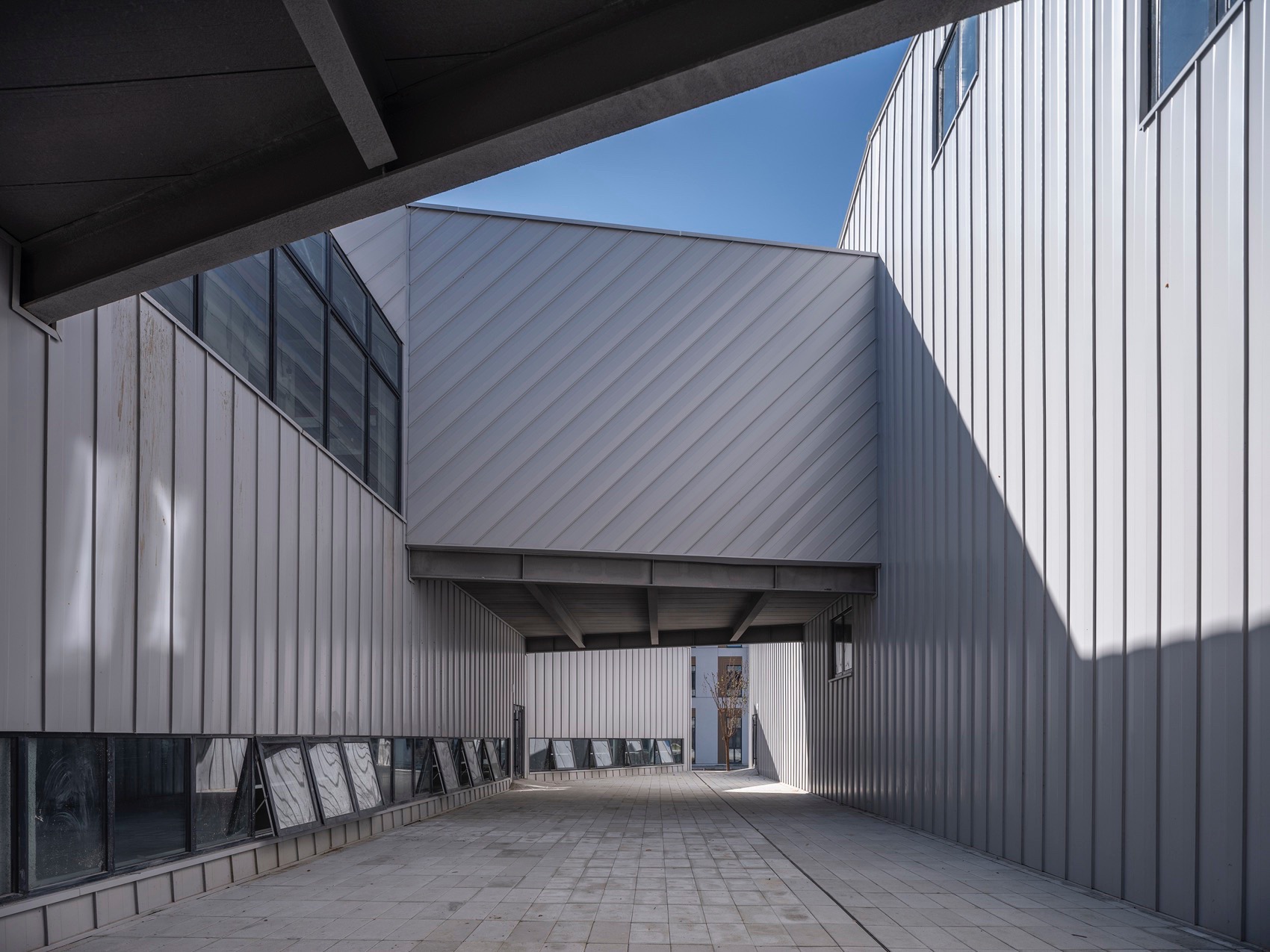 Yue Art Museum + Yue Equestrian Hall by CU Office - 谷德设计网