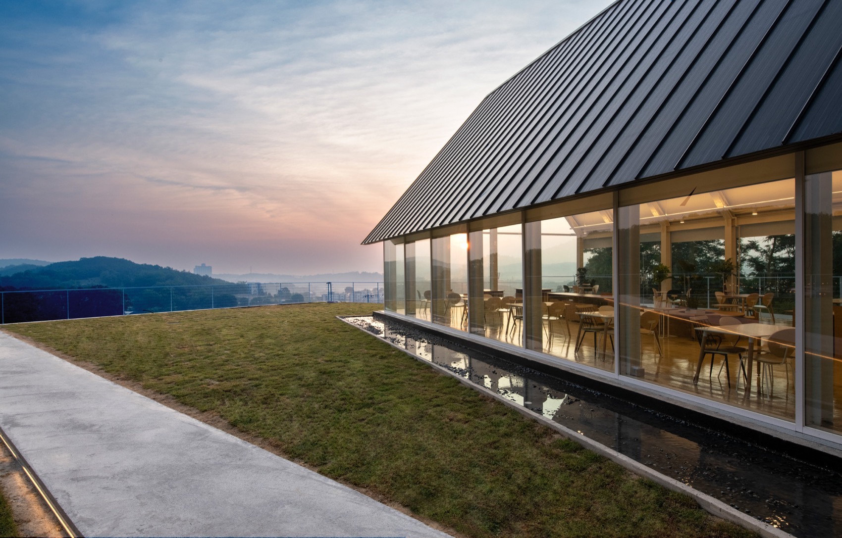 Cafe MAYDAY by SPACE DOT - 谷德设计网