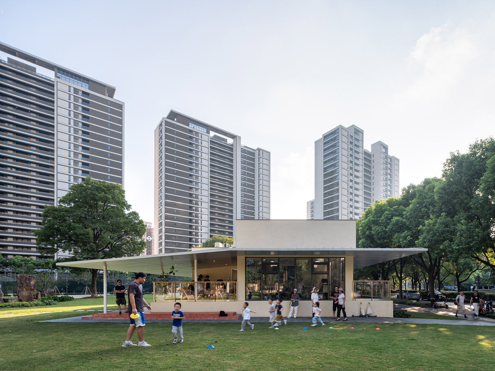 Two public service station in Gubei Community by Atelier Archmixing - 谷德设计网