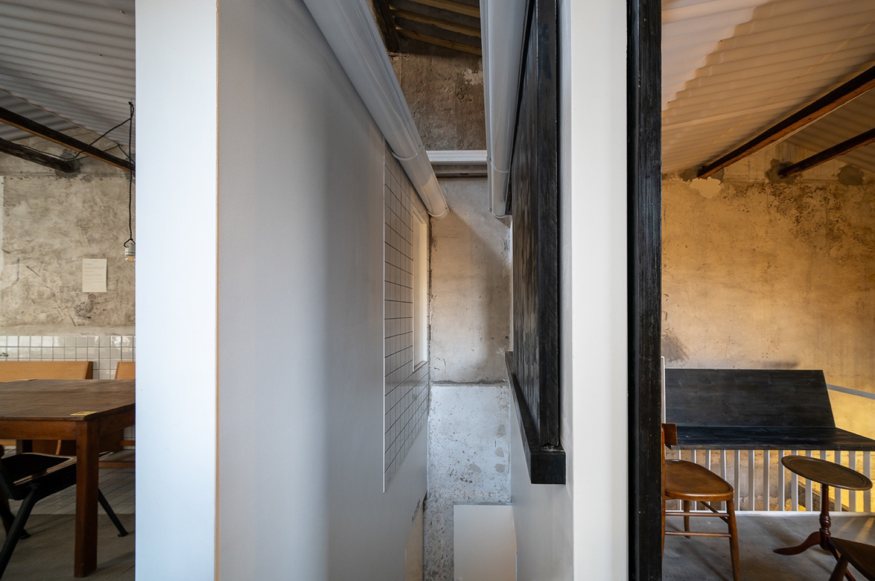 Curry Curry + Bar Third well by Atelier Waterside - 谷德设计网