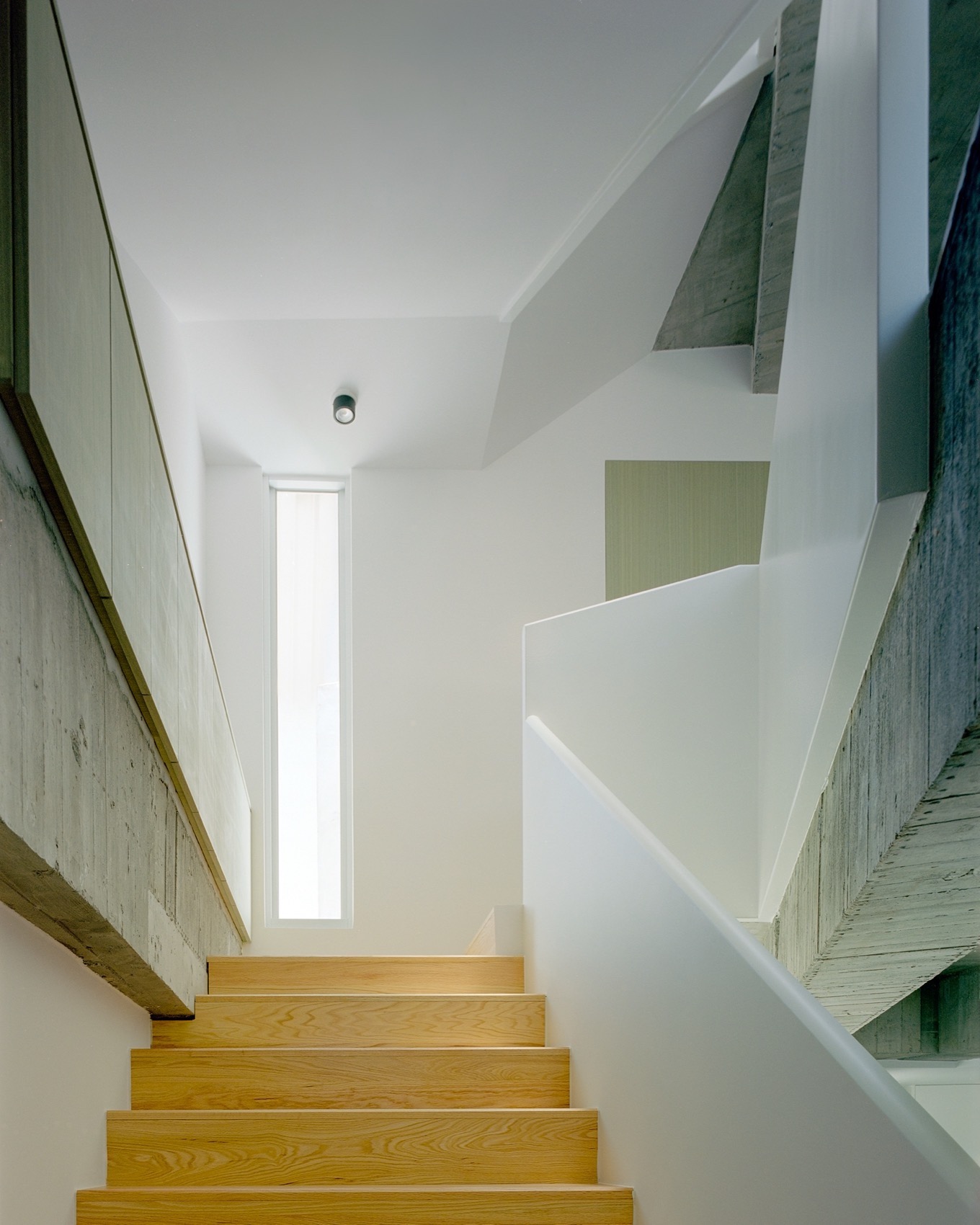 Triangle House by Metrics Architecture Studio - 谷德设计网