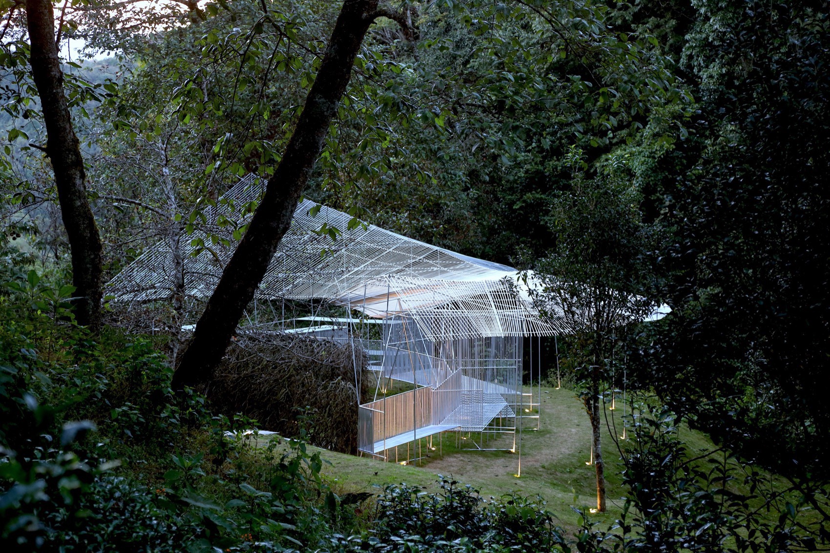 Dali Wuliang Mountain’s Phoenix Feather Tea Pavilion by Kong Xiangwei ...