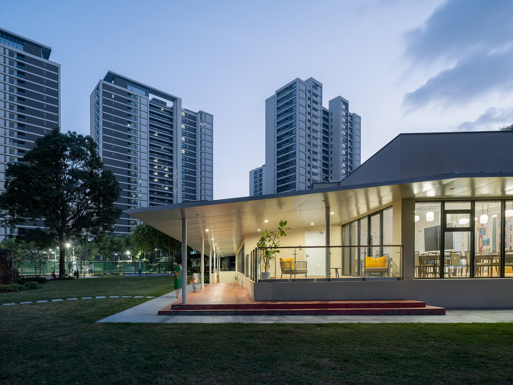 Two public service station in Gubei Community by Atelier Archmixing - 谷德设计网