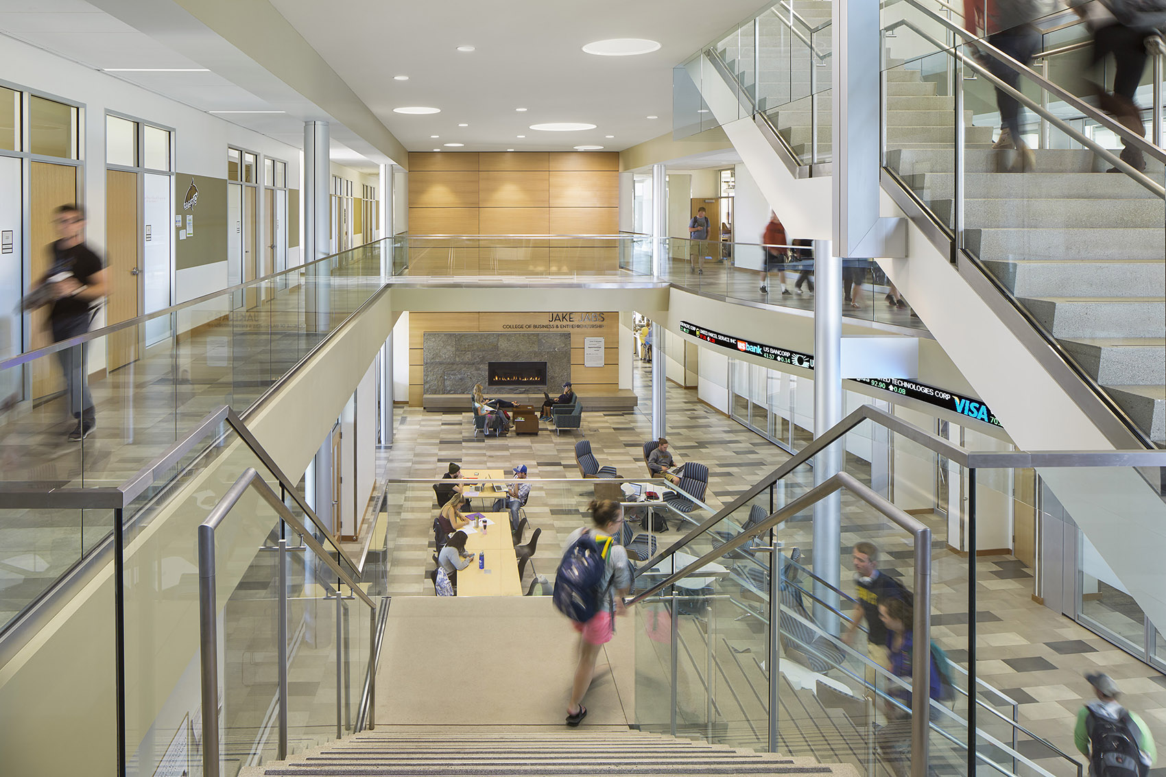 蒙大拿州立大学Jake Jabs商学院，美国 / Hennebery Eddy Architects - 谷德设计网