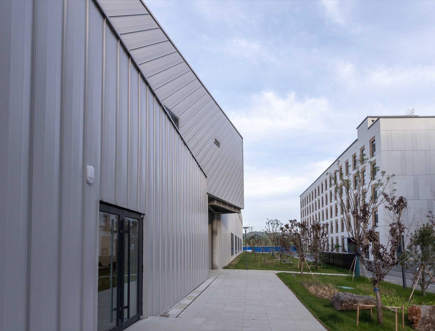 Yue Art Museum + Yue Equestrian Hall by CU Office - 谷德设计网