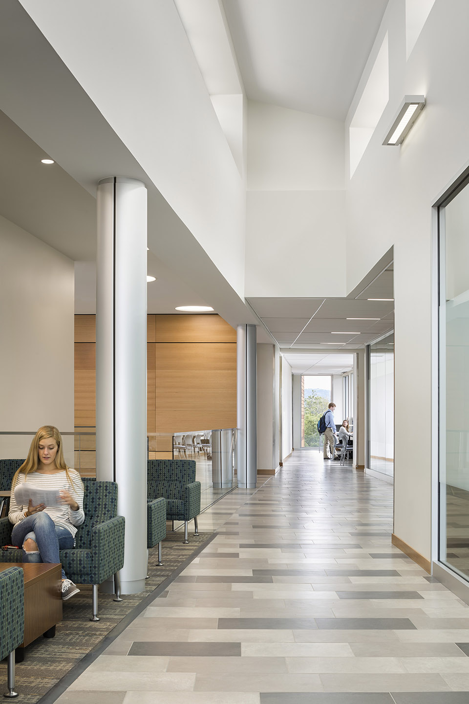 蒙大拿州立大学Jake Jabs商学院，美国 / Hennebery Eddy Architects - 谷德设计网