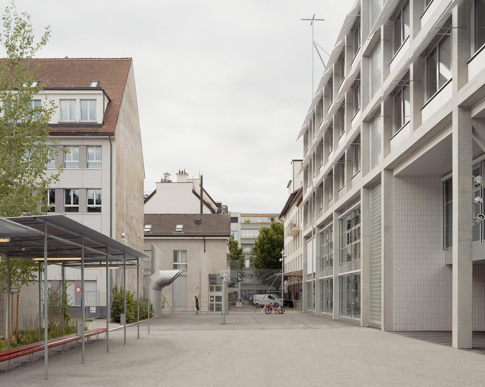 Vocational School for Building Trades by Gunz & Künzle Architekt - 谷德设计网