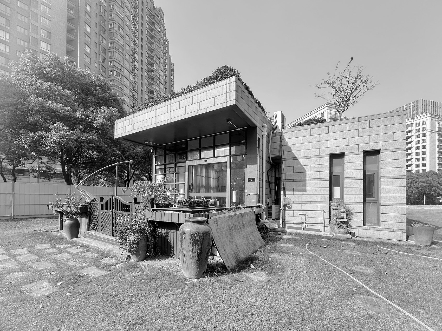 Two public service station in Gubei Community by Atelier Archmixing - 谷德设计网