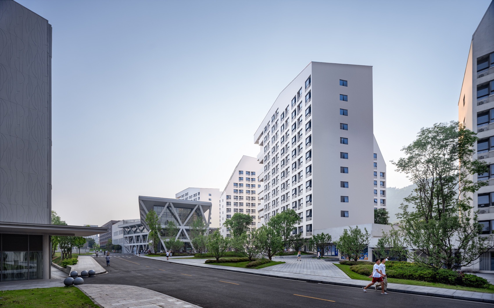 Xihua University Yibin Campus (Phase Ⅱ) by FCJZ - 谷德设计网