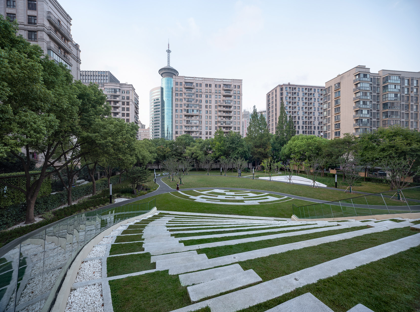 Two public service station in Gubei Community by Atelier Archmixing - 谷德设计网