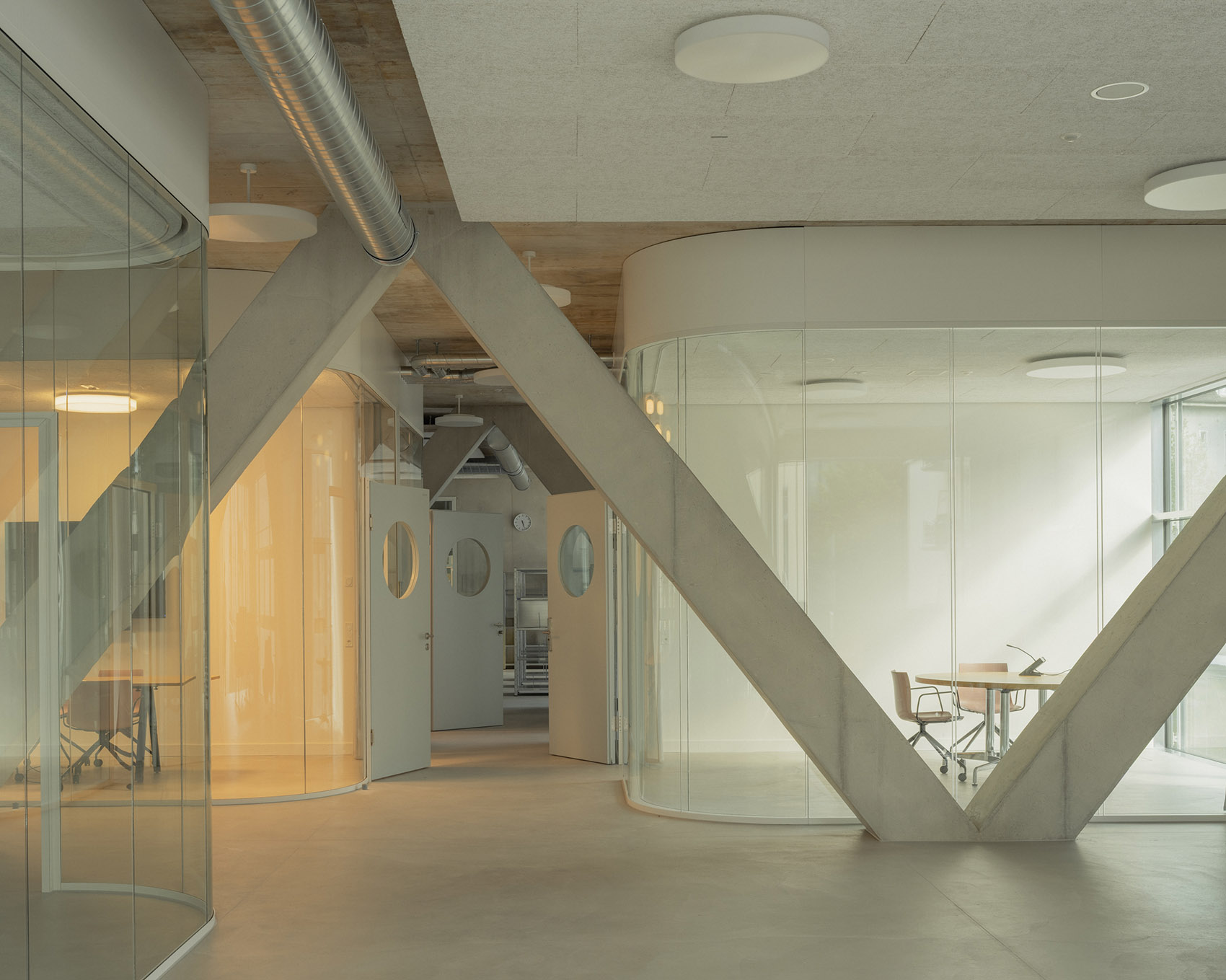 Vocational School for Building Trades by Gunz & Künzle Architekt - 谷德设计网