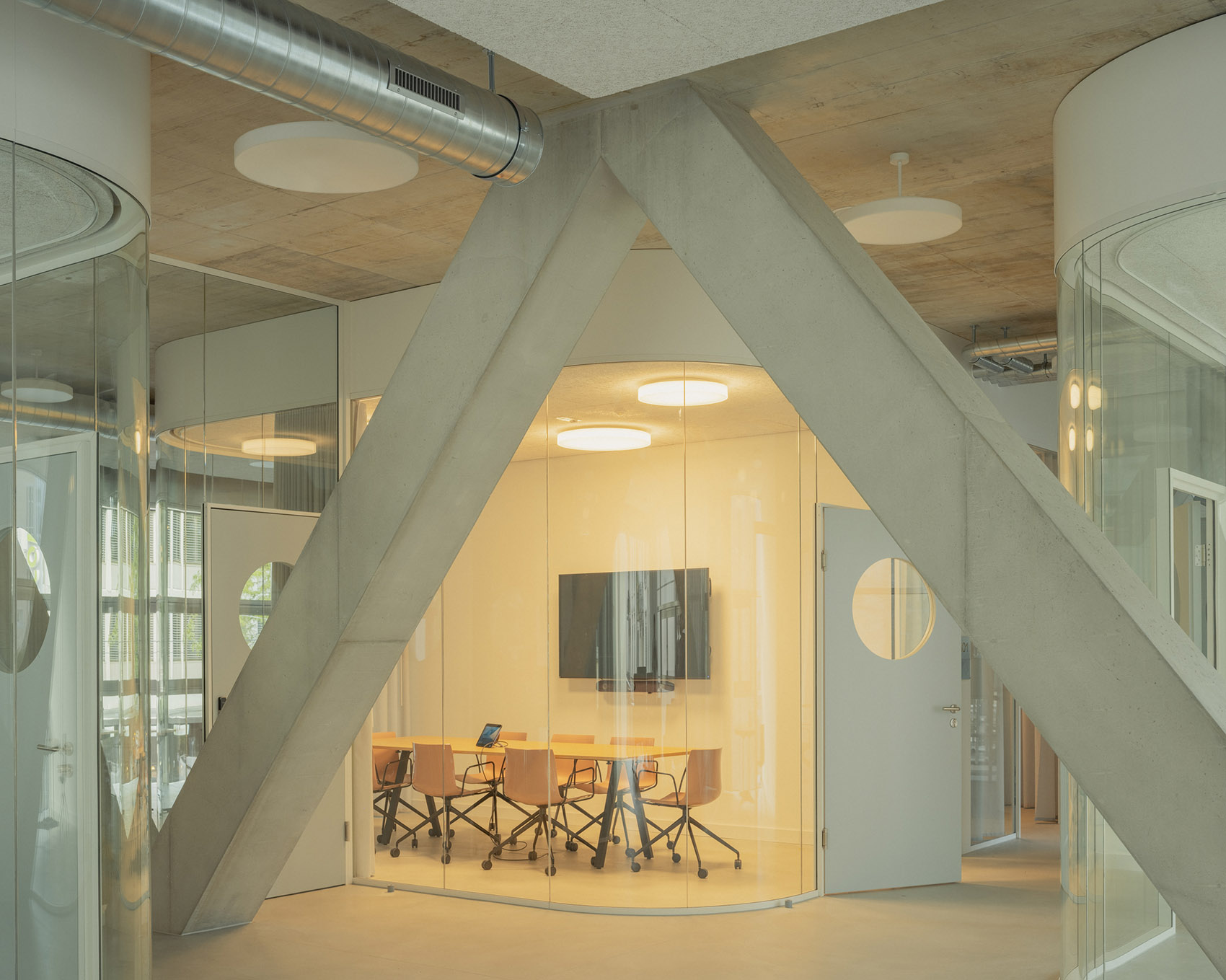 Vocational School for Building Trades by Gunz & Künzle Architekt - 谷德设计网