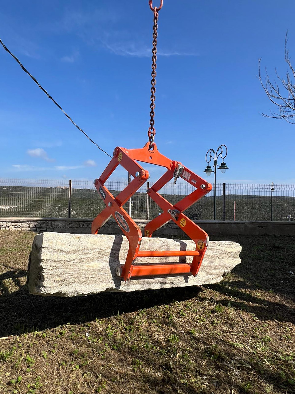 Development of the entrance forecourt of the Montlaur barracks in ...