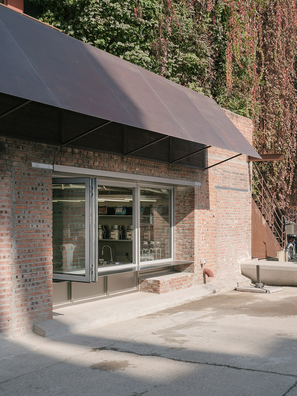The Future Ruin – AITASHOP Beijing by Yatofu Creatives - 谷德设计网