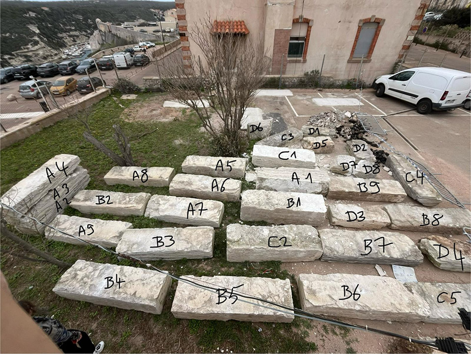 Development of the entrance forecourt of the Montlaur barracks in ...
