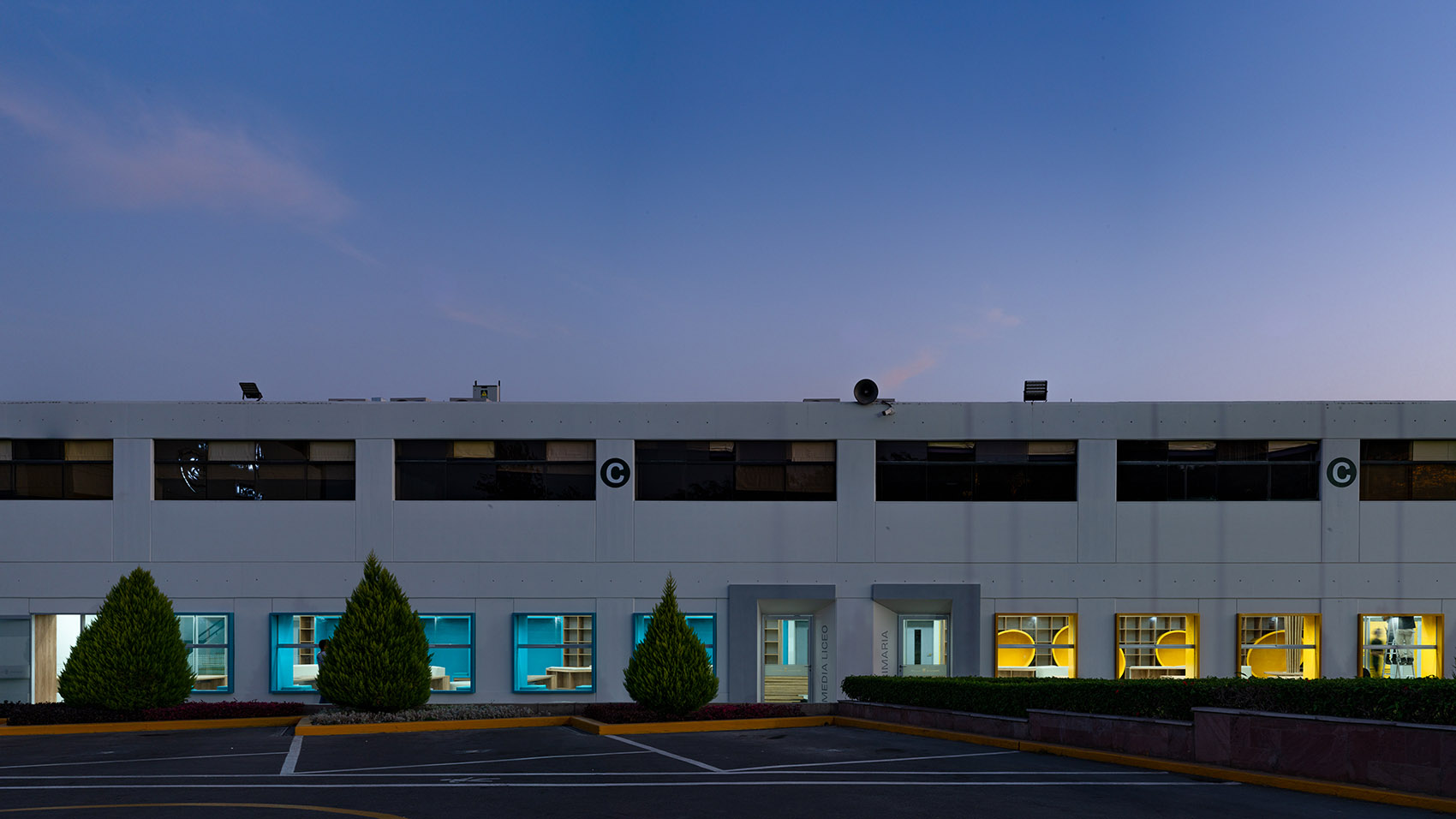 Antonio Raimondi College Library by TERRITORIA - 谷德设计网