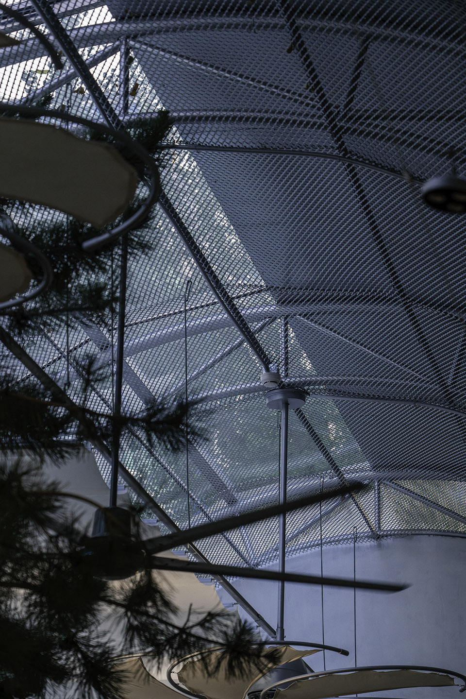 METAL HANDS Coffee Youyi Store, Garden Branch, Beijing by SA Architects ...