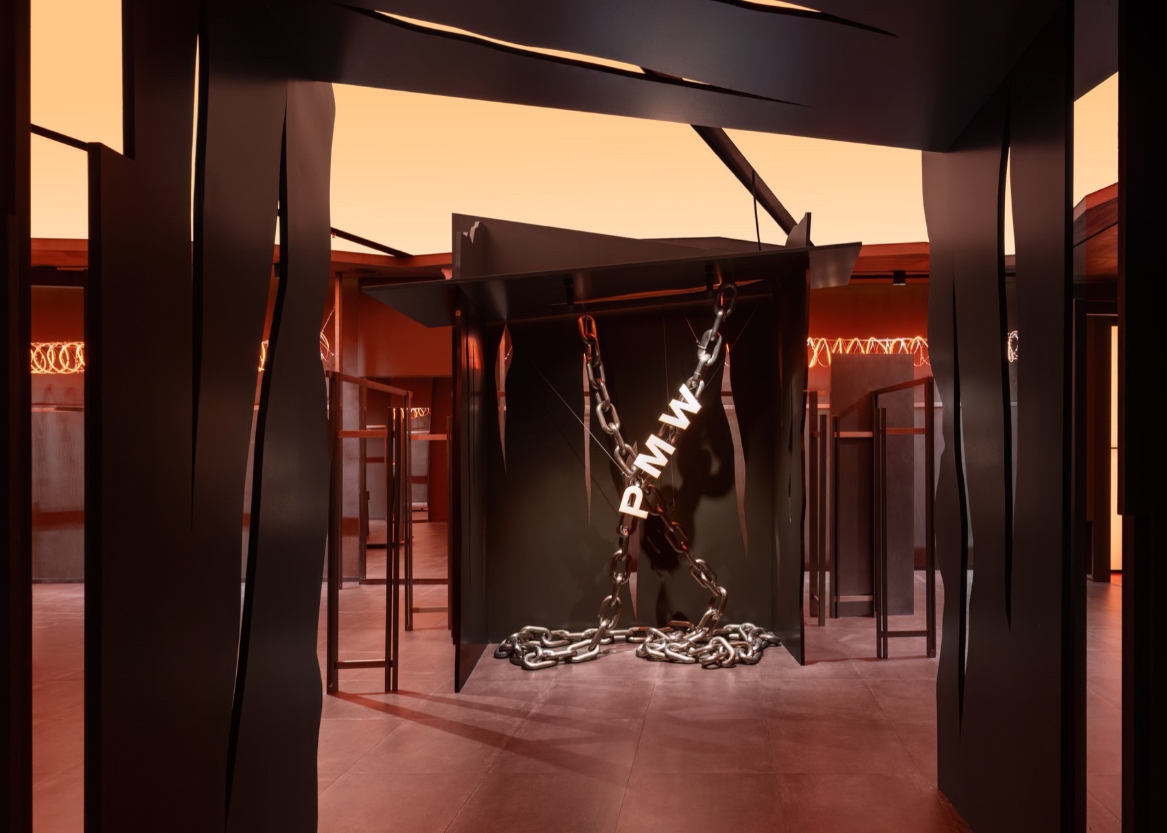 PMW Chengdu Store by All Design Studio - 谷德设计网