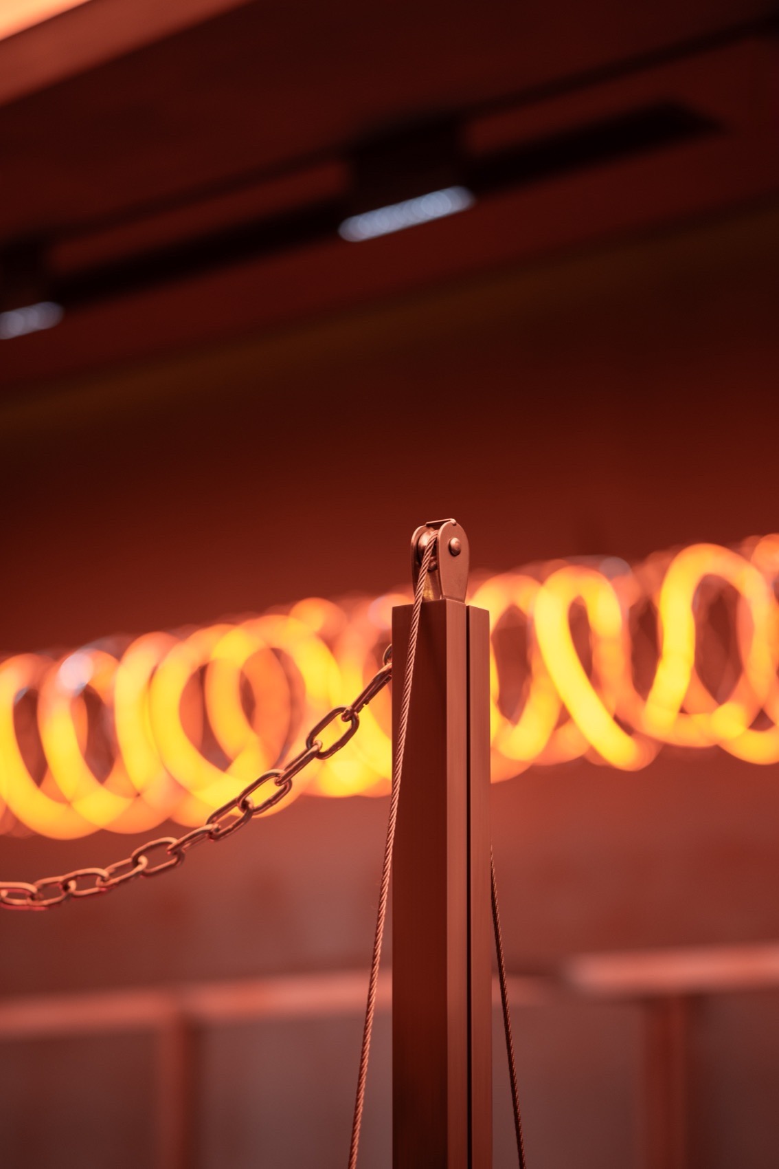 PMW Chengdu Store by All Design Studio - 谷德设计网