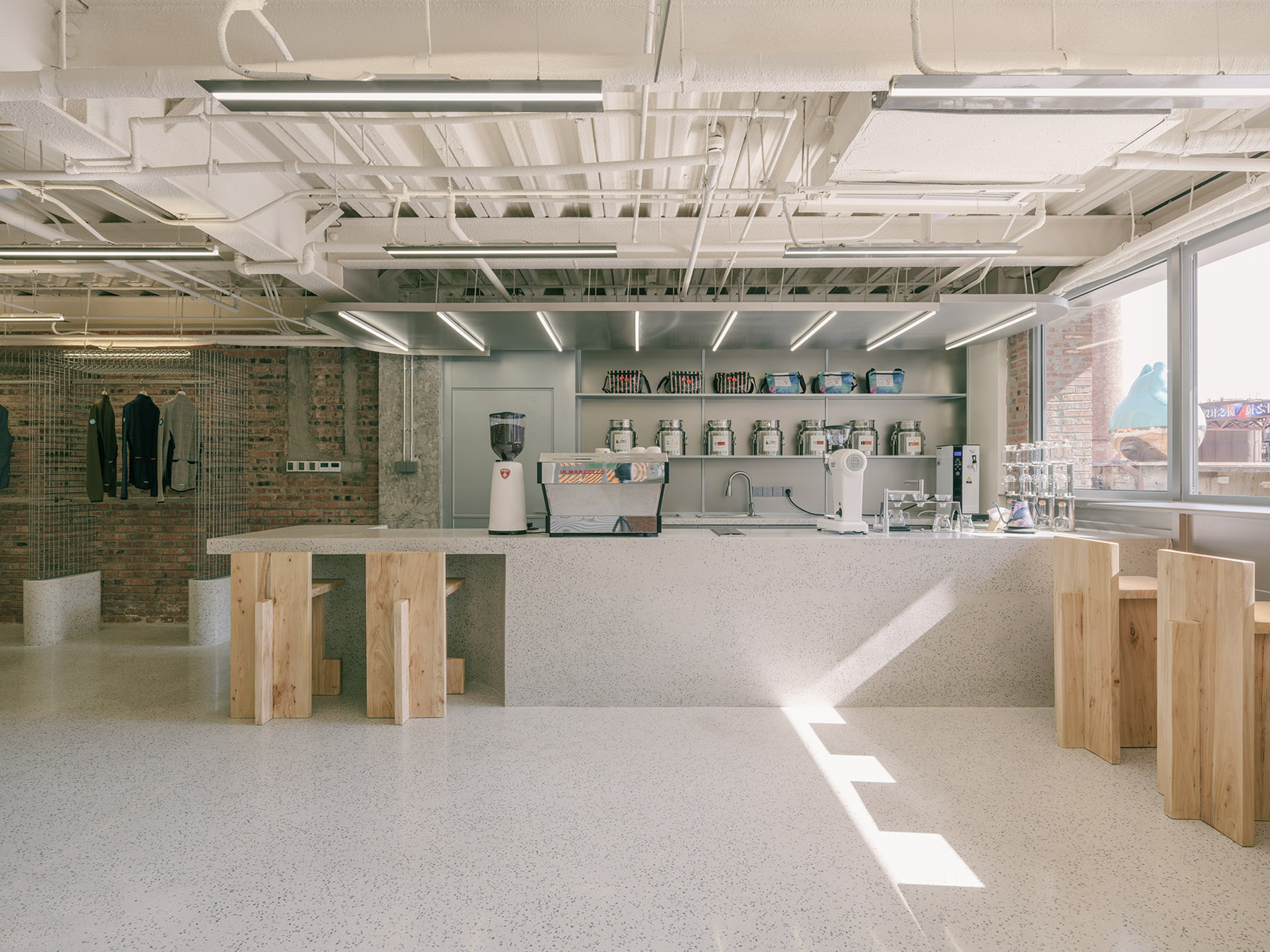 The Future Ruin – AITASHOP Beijing by Yatofu Creatives - 谷德设计网