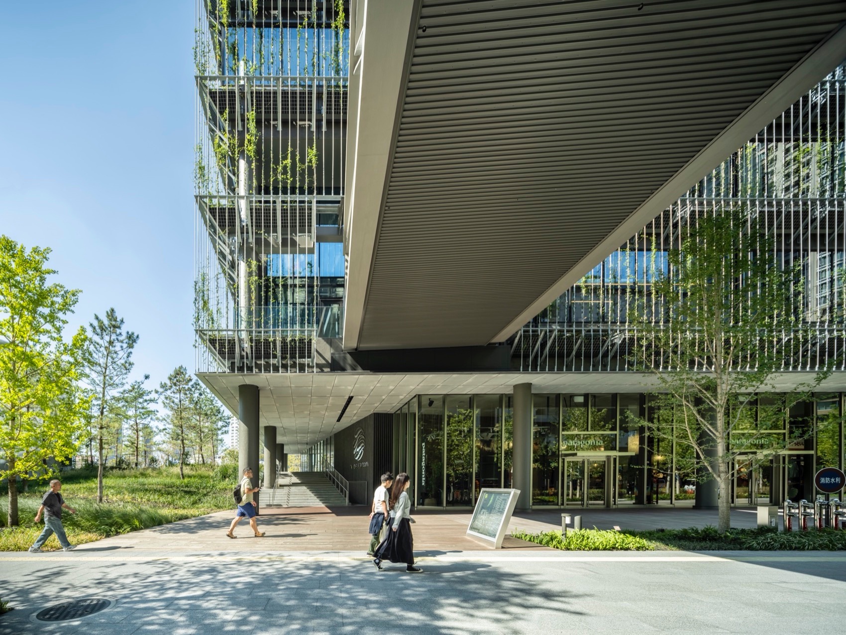 Grand Green Osaka by GGN + Nikken Sekkei + Mitsubishi Jisho Design ...