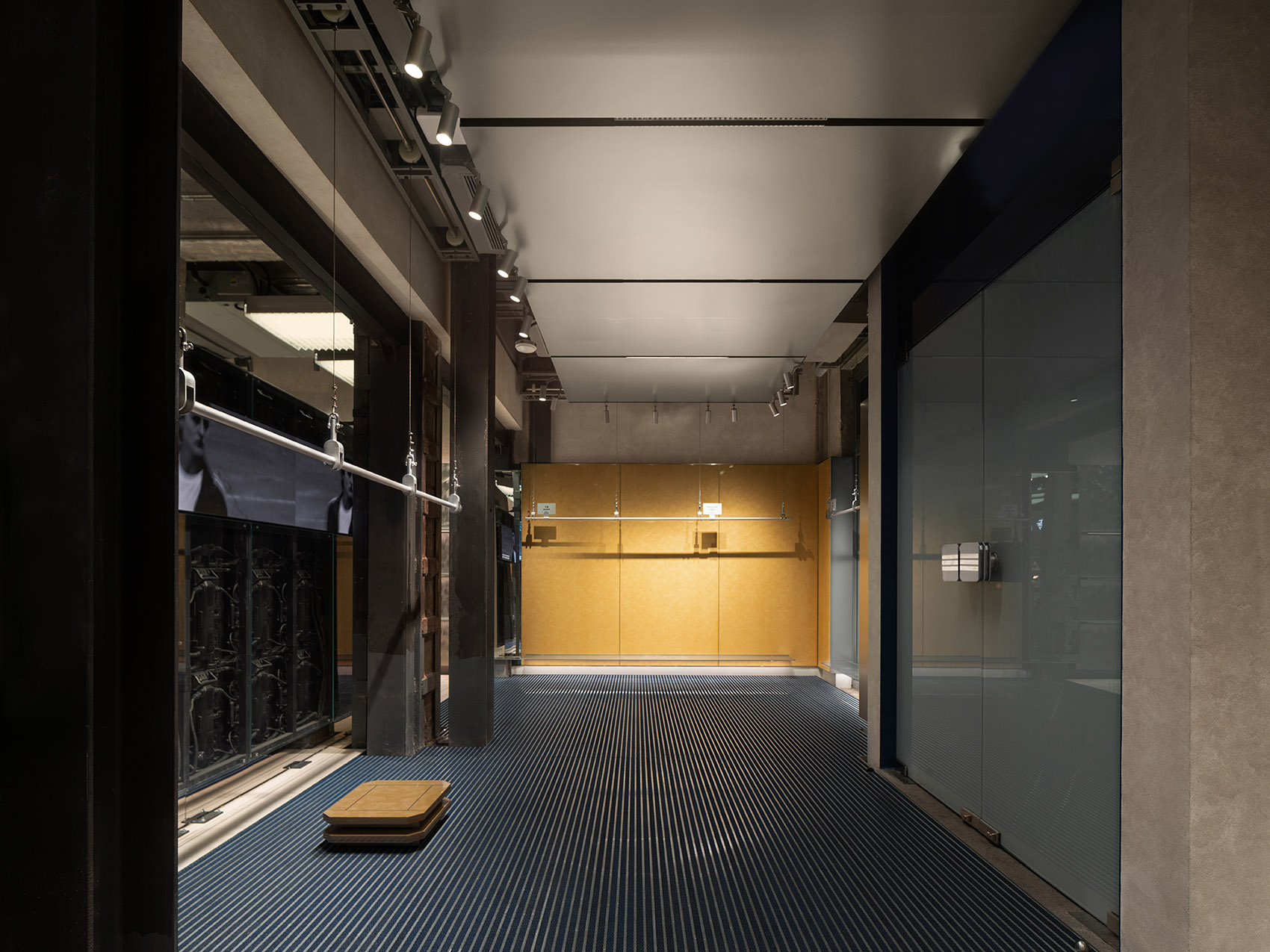 ADIDAS ORIGINALS FLAGSHIP STORE by TOMO DESIGN - 谷德设计网