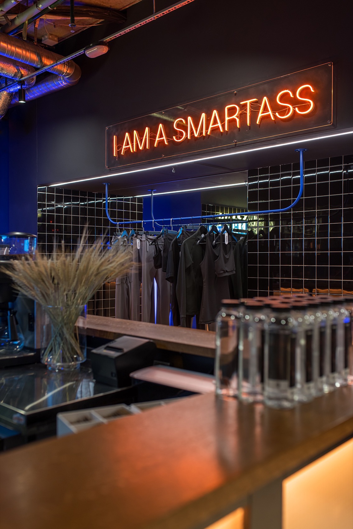 Smartass Bazhana by Smartass Design Studio - 谷德设计网