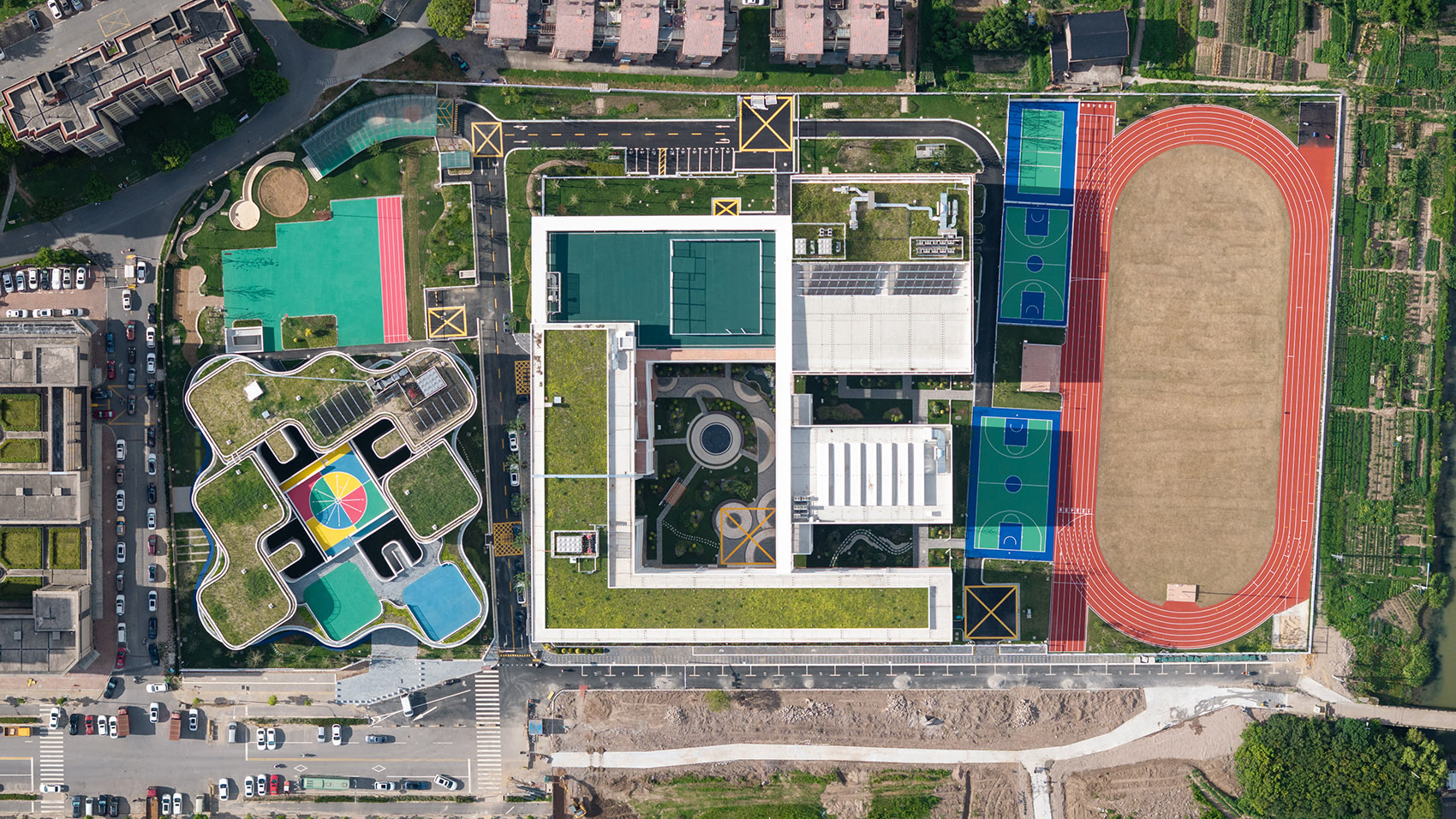 The Hetu Middle School and The Luoshu Kindergarten by GOM - 谷德设计网