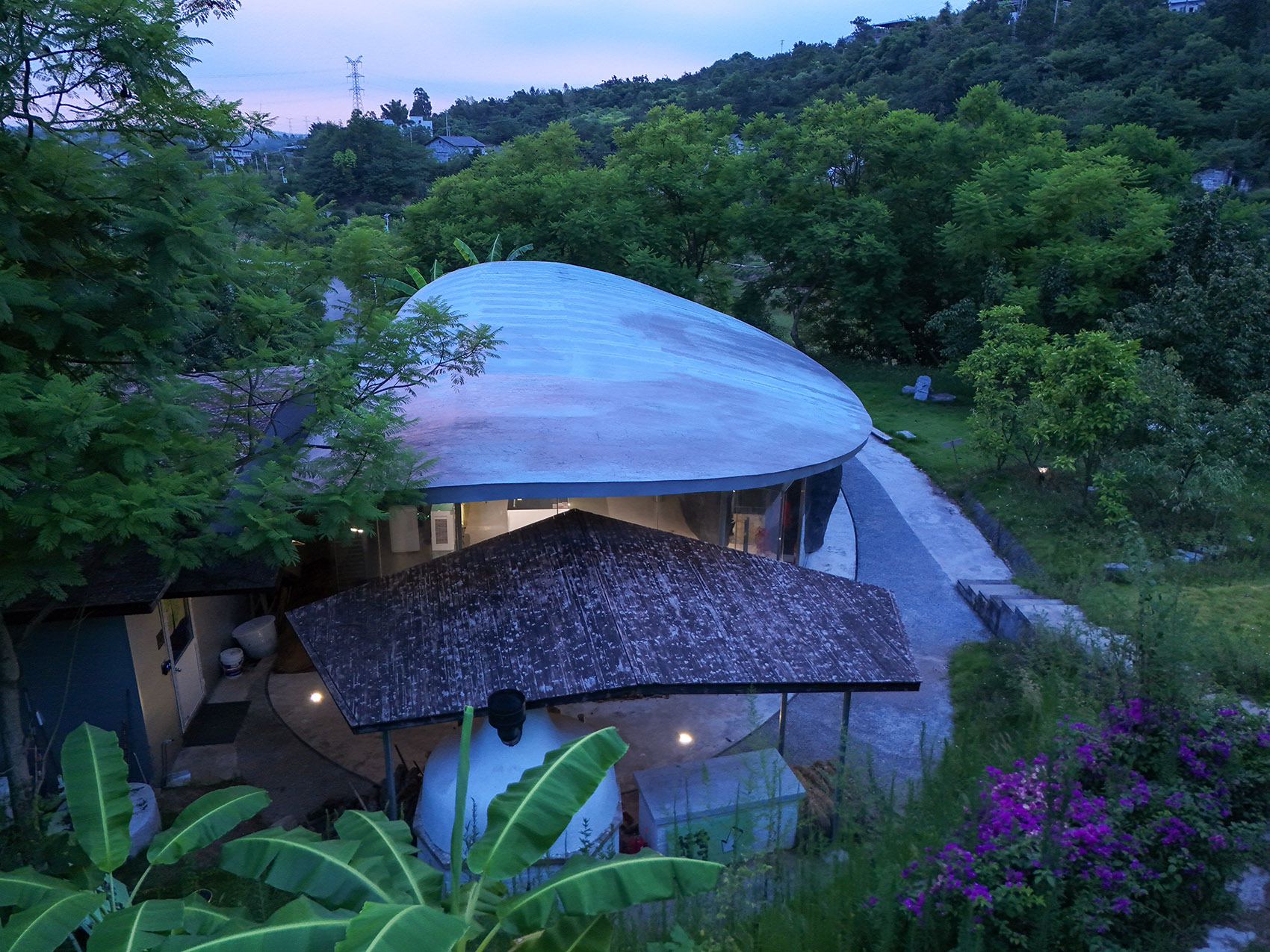Buzzy Sunny · The Stone Kiln in the Valley by Archermit - 谷德设计网