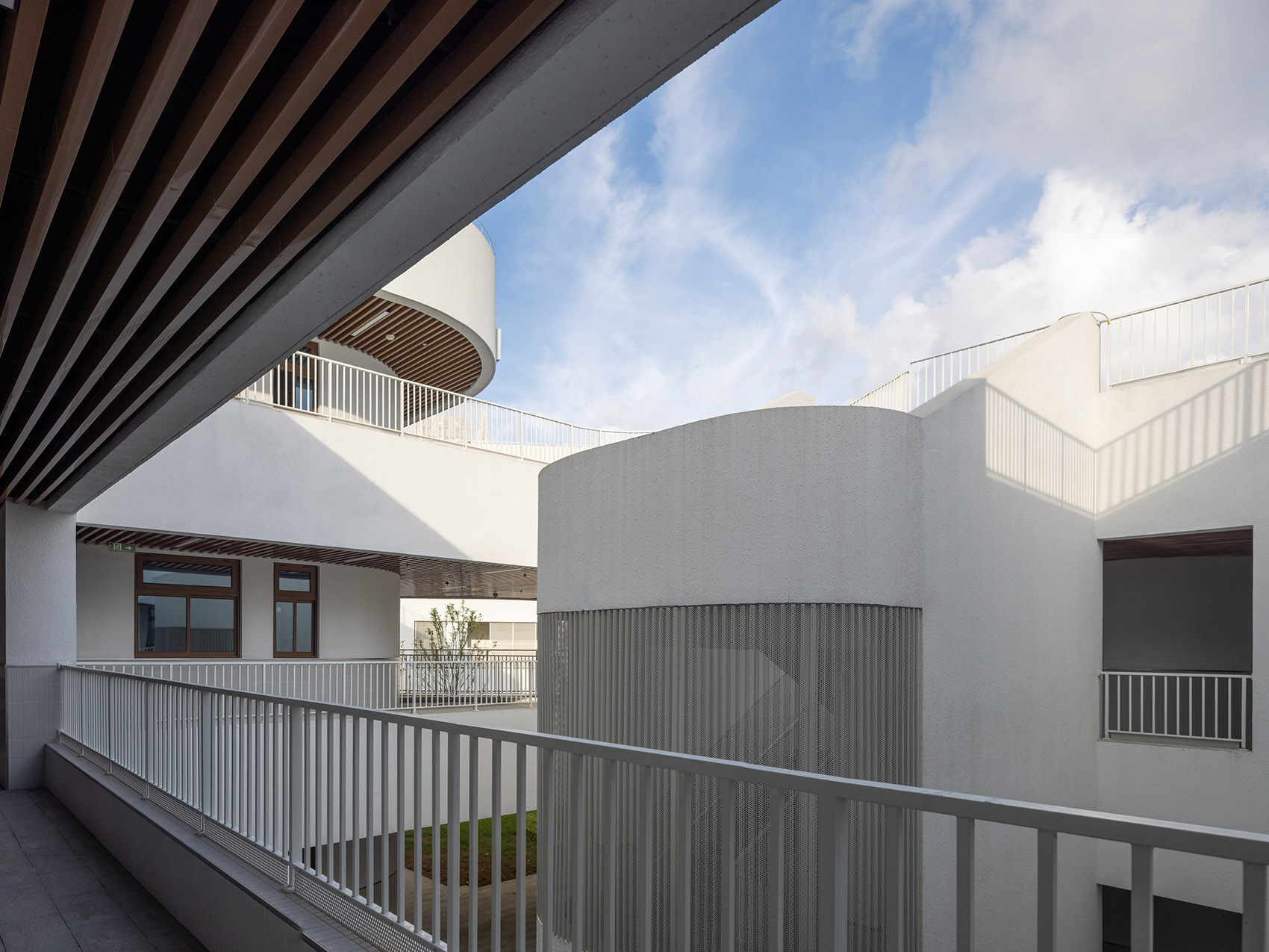 The Hetu Middle School and The Luoshu Kindergarten by GOM - 谷德设计网