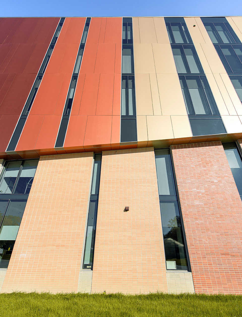 NEAL Math & Science Academy by JGMA - 谷德设计网