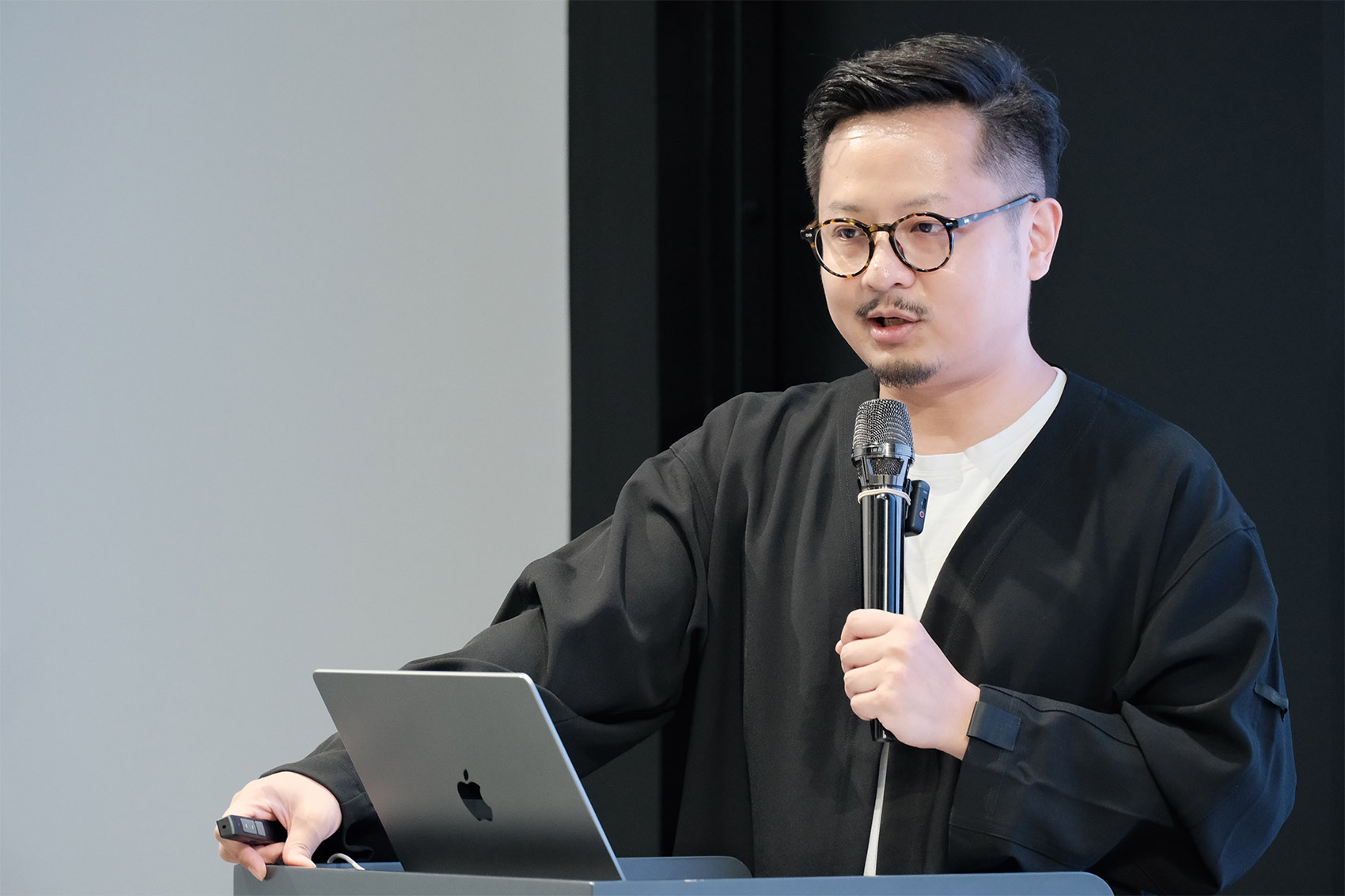 The fourth exhibition of “HALF STAGE – when attitude becomes form ...