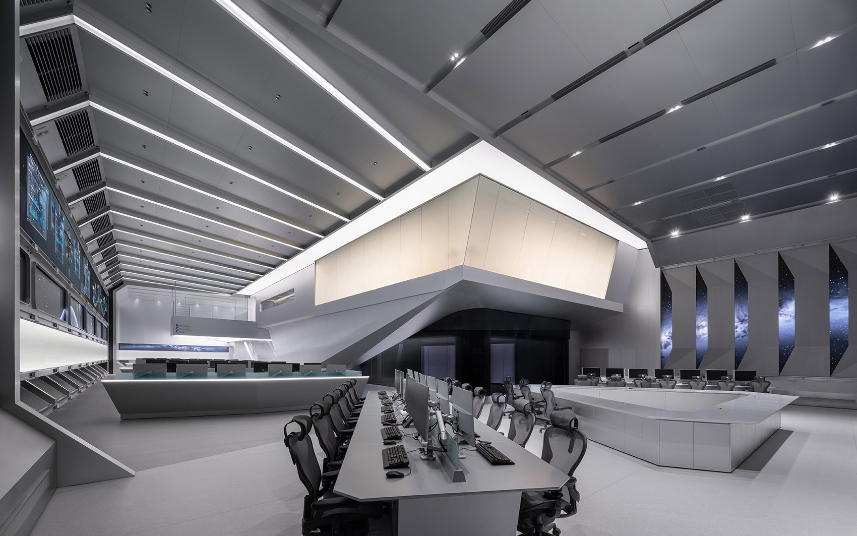 Enterprise Command Center – WeBank by EICOSPACE - 谷德设计网