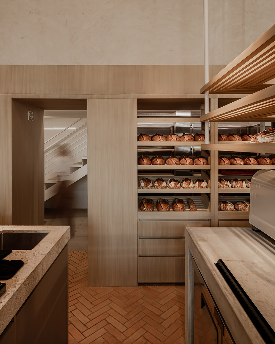 Krume Bakery by Mallol - 谷德设计网