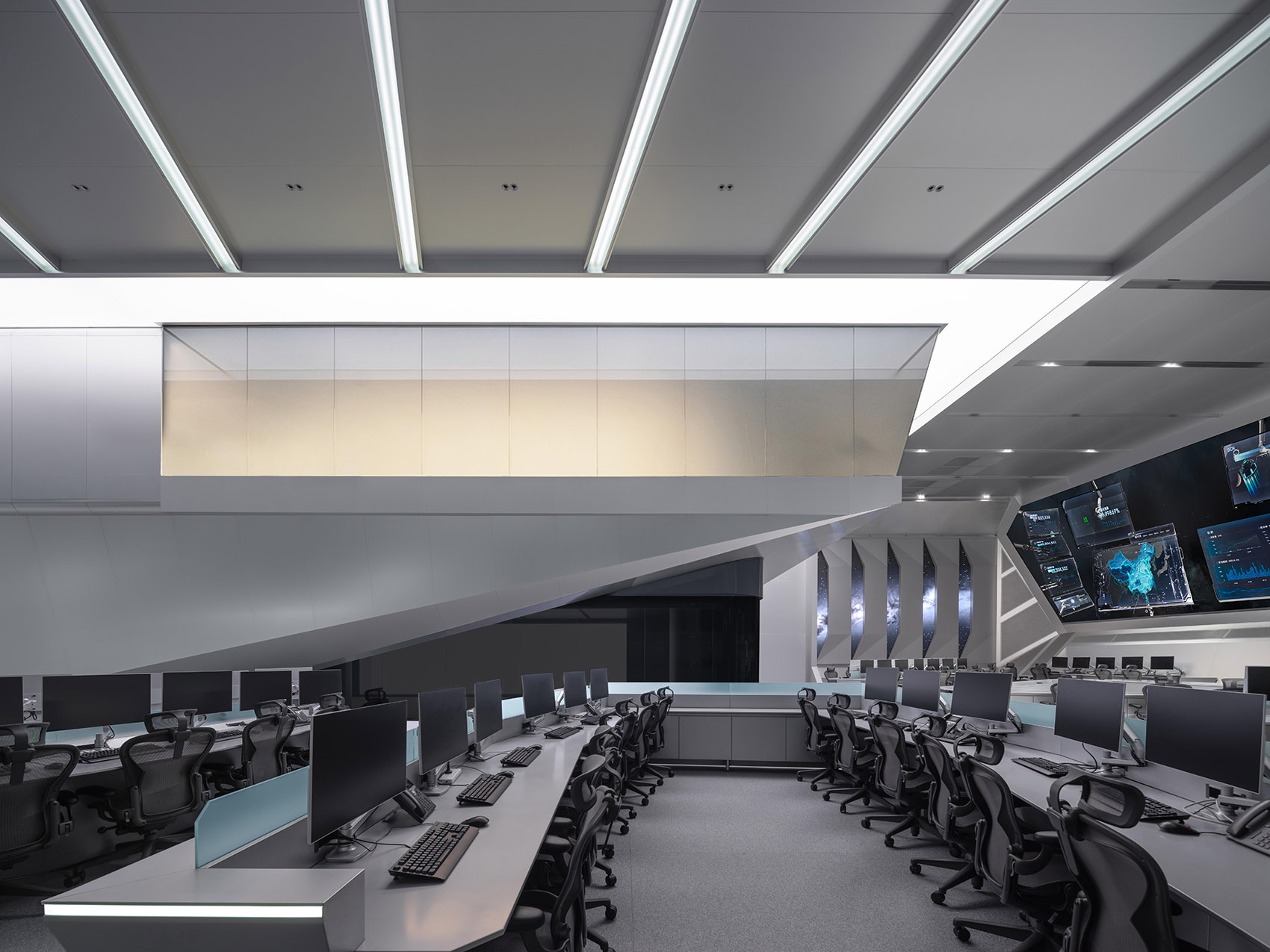 Enterprise Command Center – WeBank by EICOSPACE - 谷德设计网