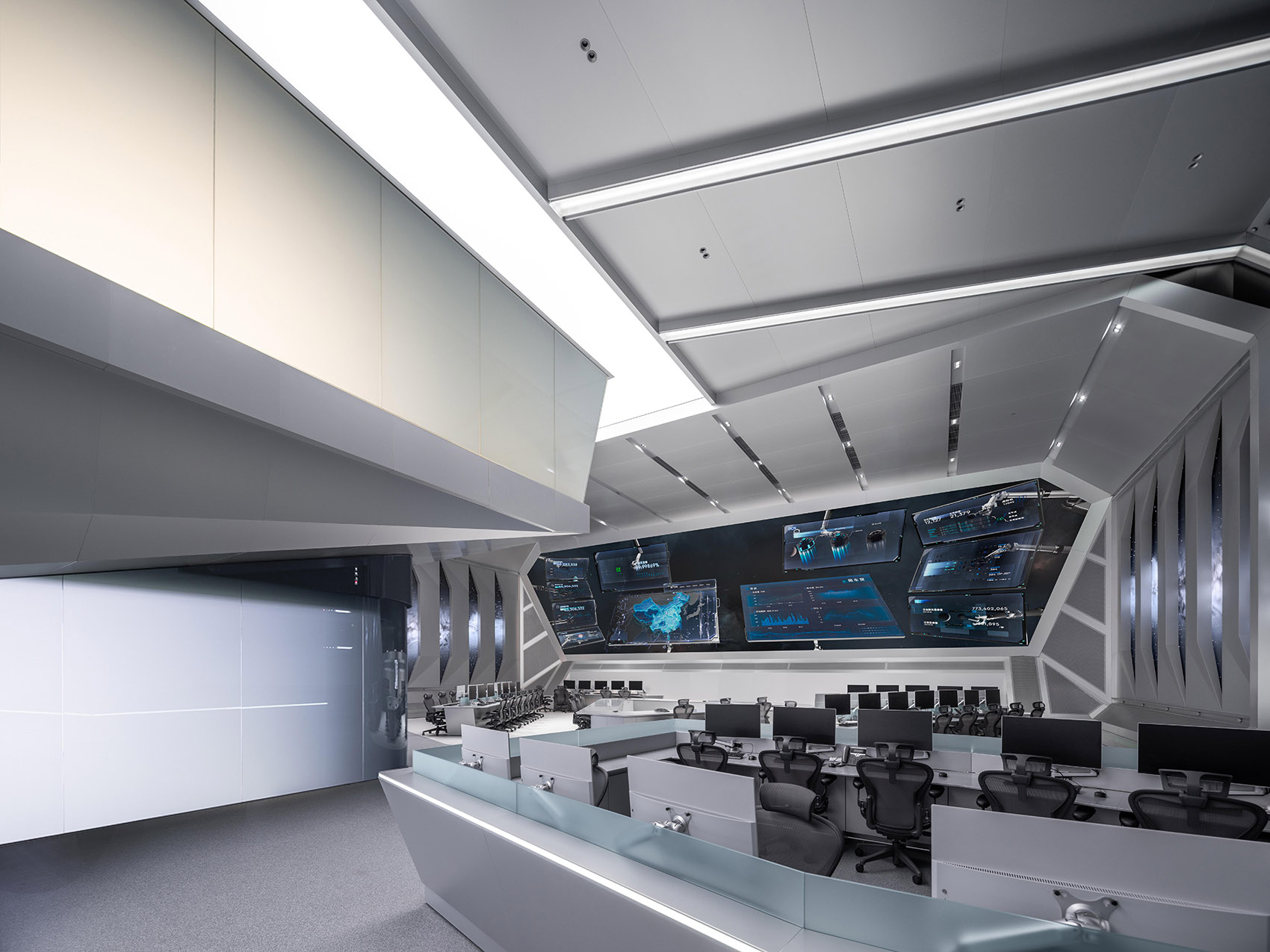 Enterprise Command Center – WeBank by EICOSPACE - 谷德设计网