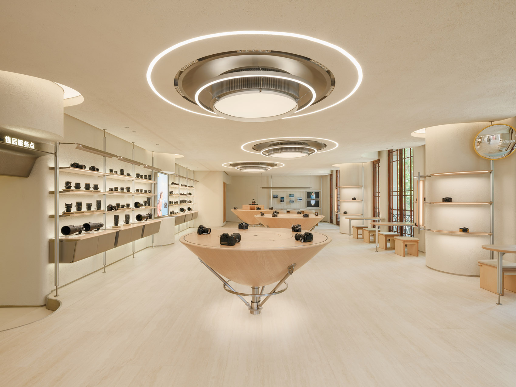 Nikon Shanghai Store 2.0 by LUKSTUDIO - 谷德设计网