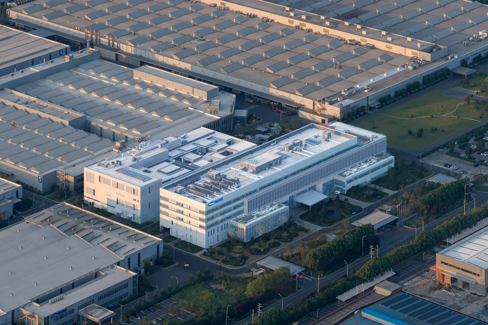 Hengli Hydraulics International R&D Center by weico - 谷德设计网
