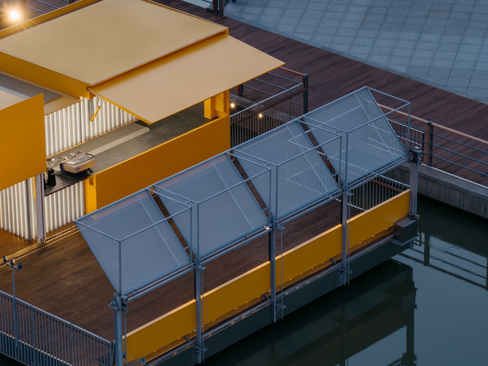 The Bloom Box by SoBA - 谷德设计网