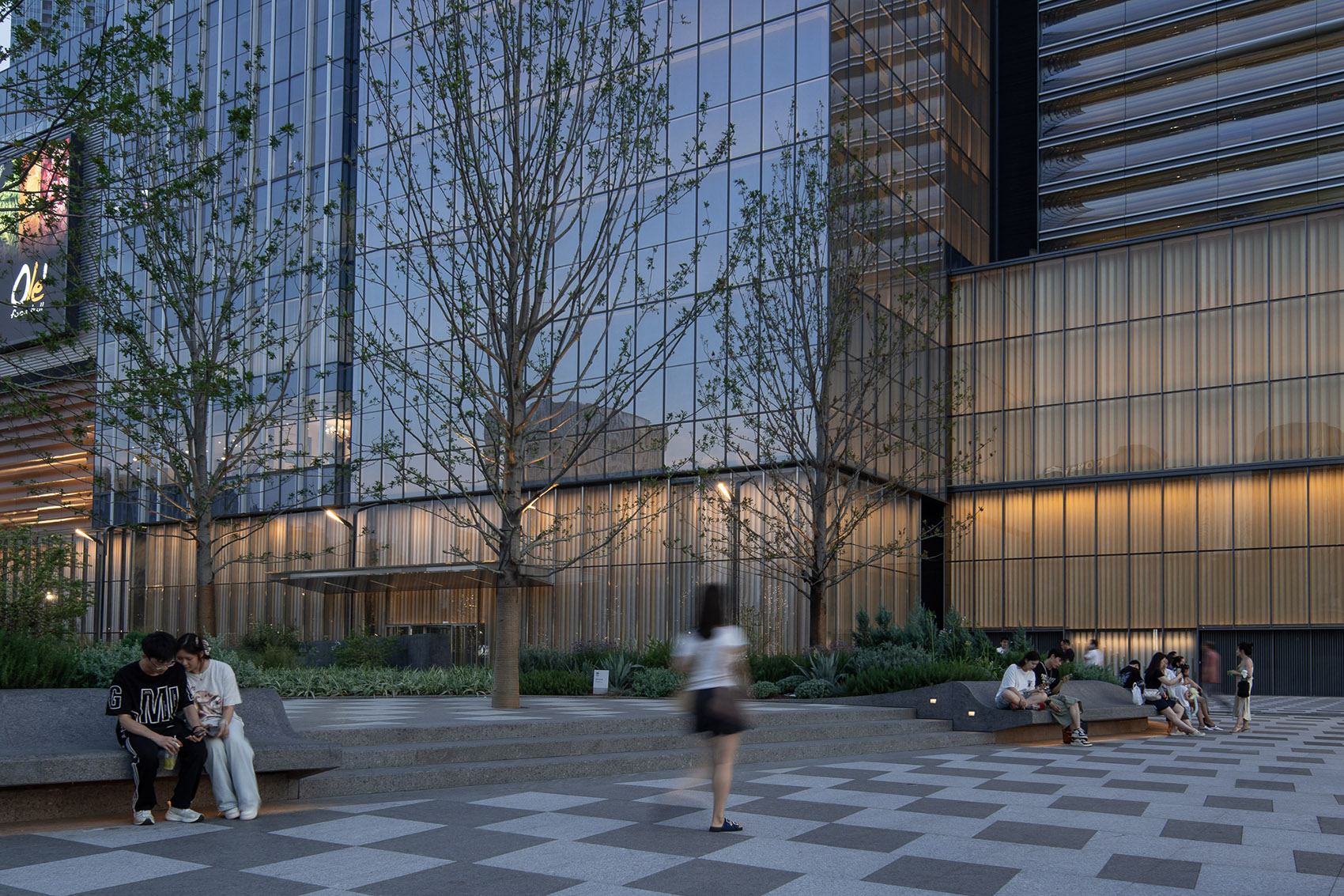 The MixC Landscape Design by Percent Landscape Design Studio - 谷德设计网