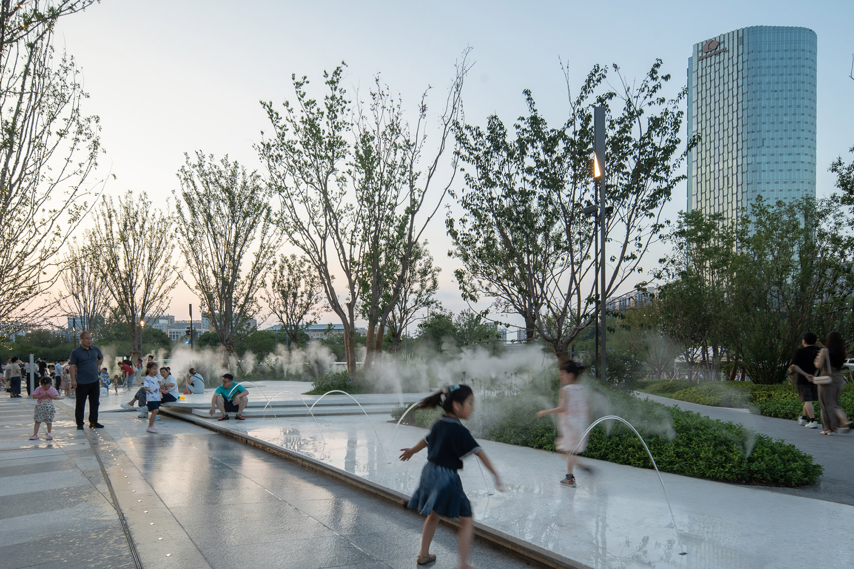 The MixC Landscape Design by Percent Landscape Design Studio - 谷德设计网