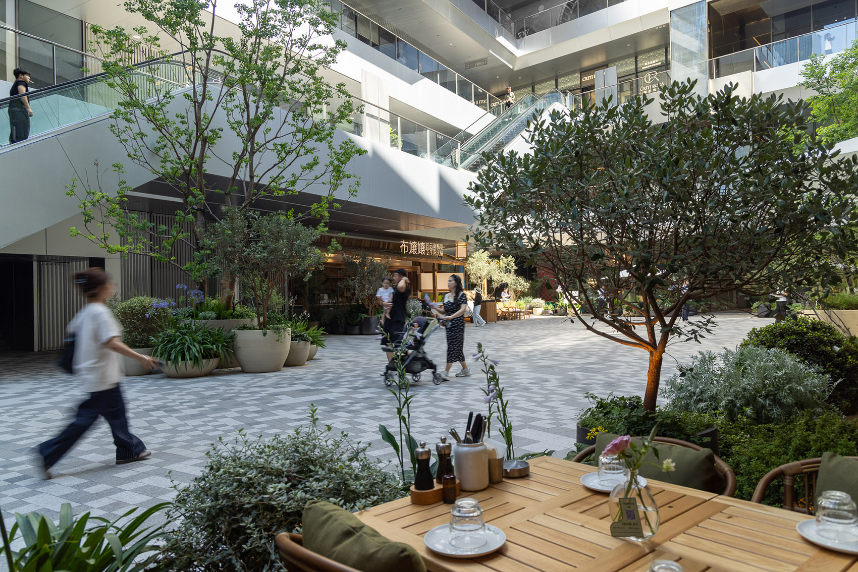 The MixC Landscape Design by Percent Landscape Design Studio - 谷德设计网