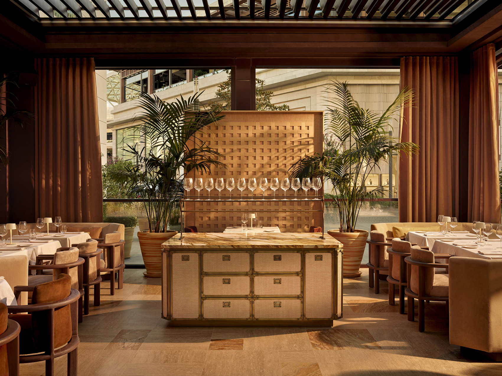 Esca Restaurant by URBANJOBS - 谷德设计网