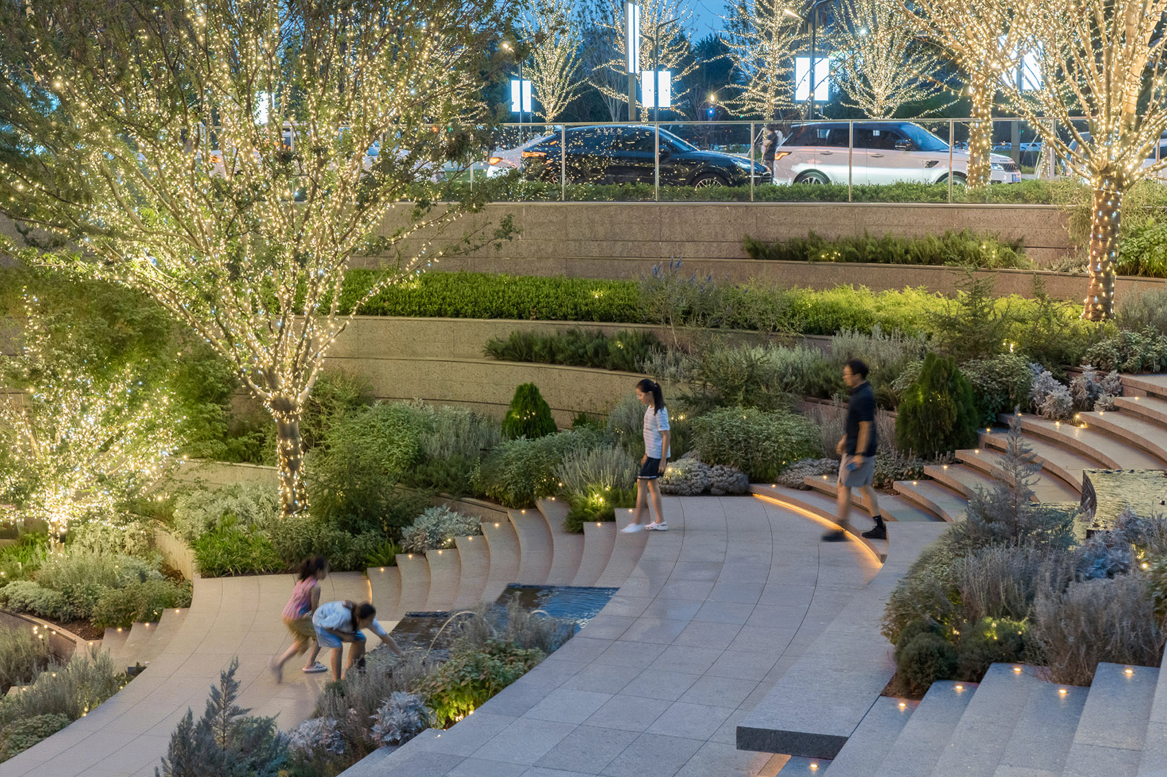 The MixC Landscape Design by Percent Landscape Design Studio - 谷德设计网