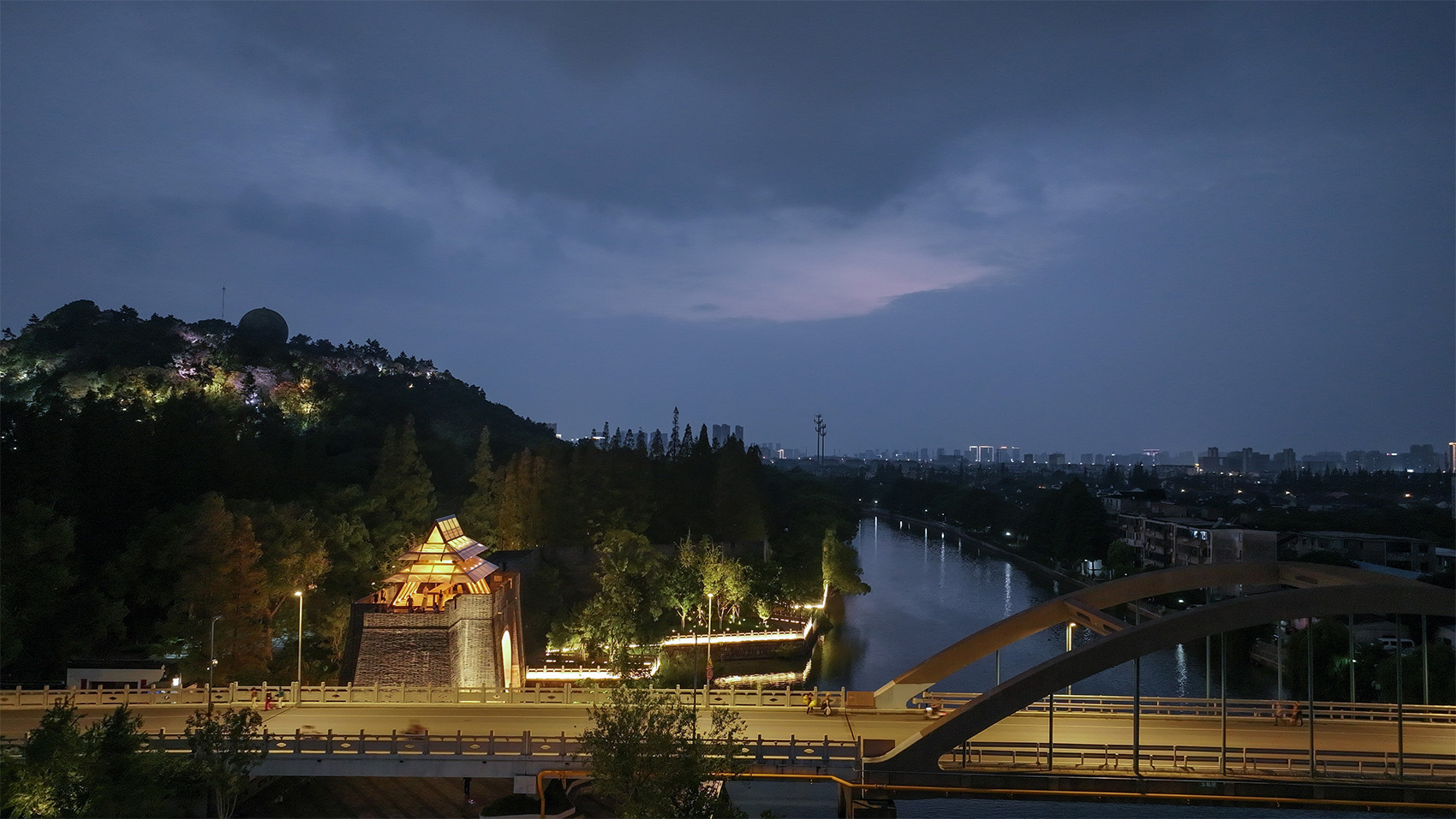 ”Recreating Gongchen Gate” – Art Installation by IAI D-R-C, China ...