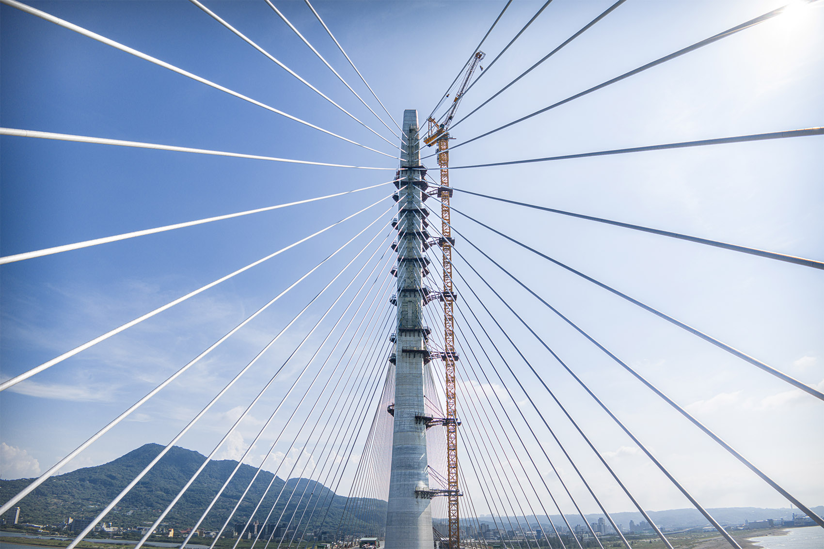 Danjiang Bridge by Zaha Hadid Architects - 谷德设计网