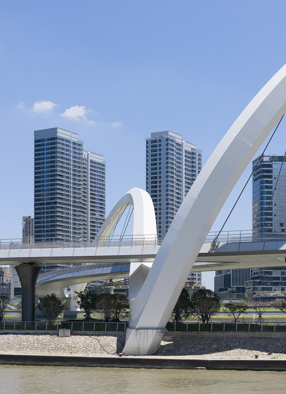 Grand Canal Gateway Bridge completed by Zaha Hadid Architects(ZHA) - 谷德设计网