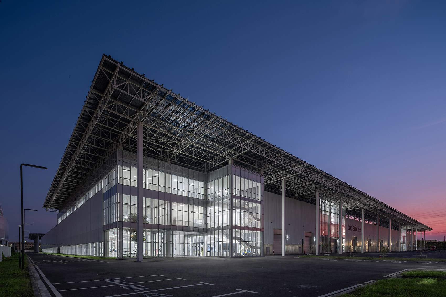 Tederic GIGA Factory (Tongxiang) by milanesi ｜paiusco - 谷德设计网