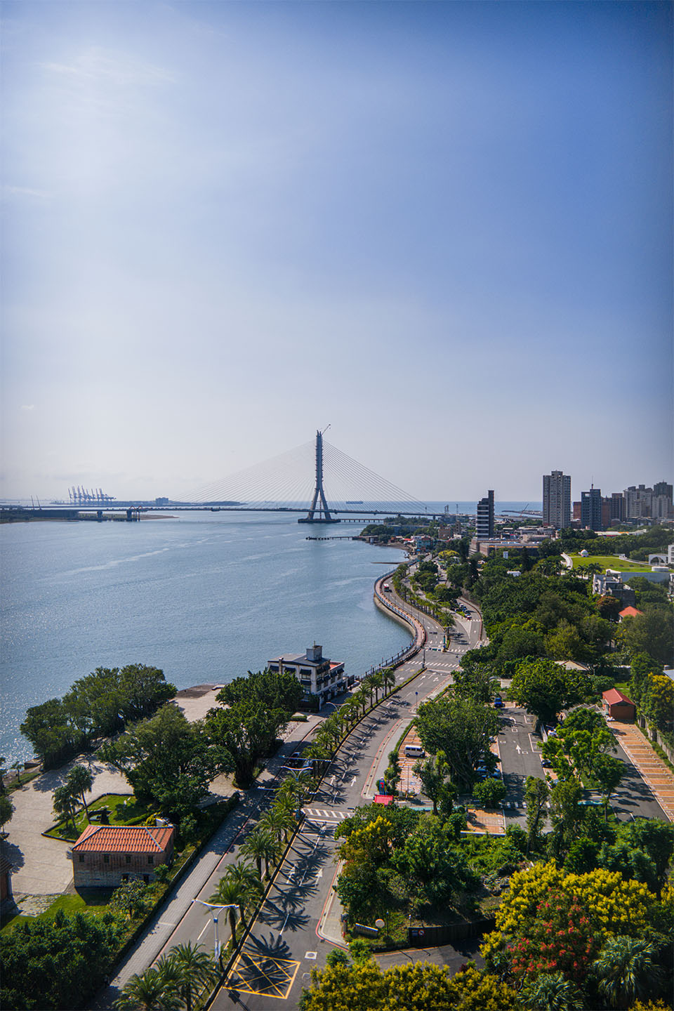 Danjiang Bridge by Zaha Hadid Architects - 谷德设计网
