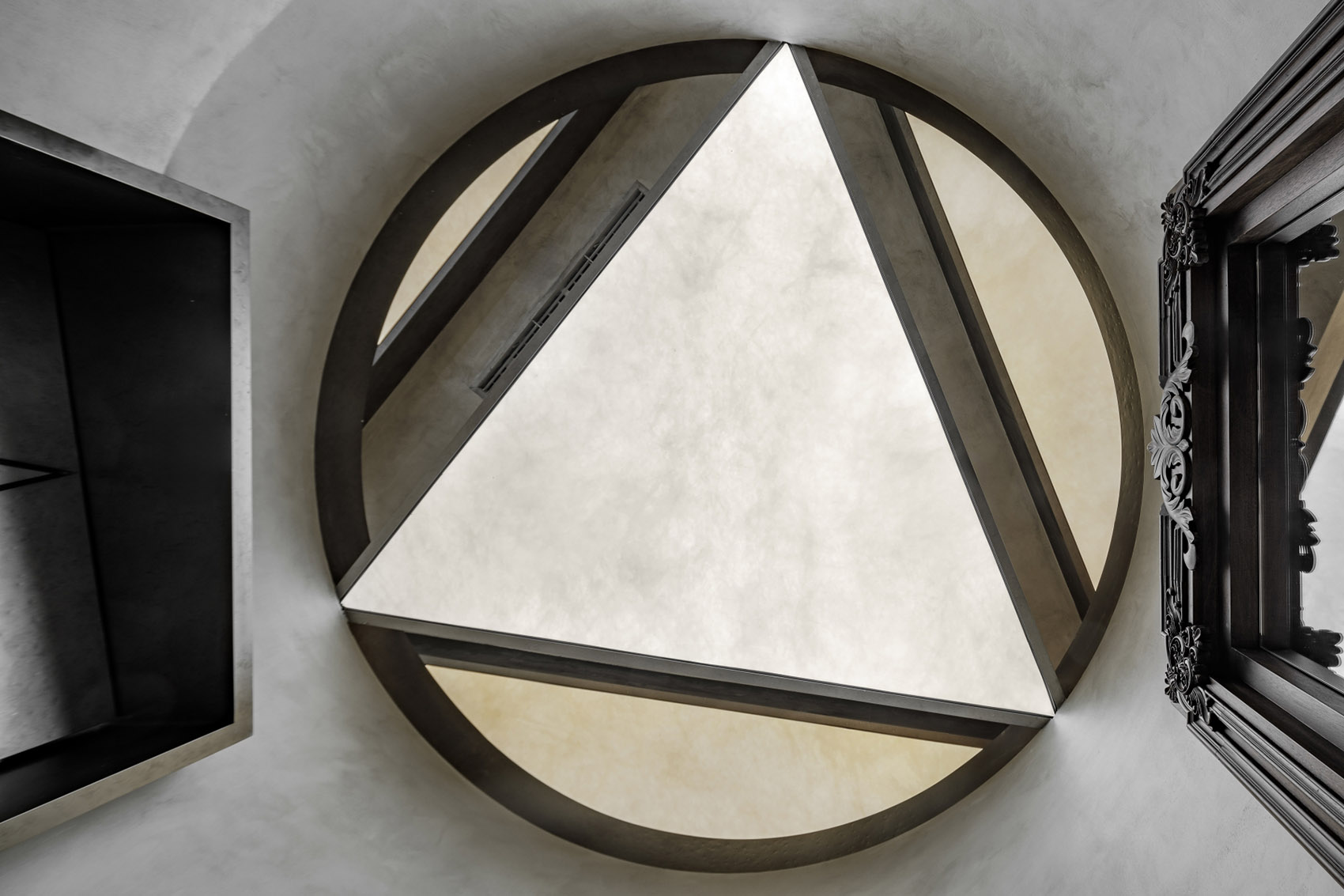 The Silent Gaze by FON STUDIO - 谷德设计网